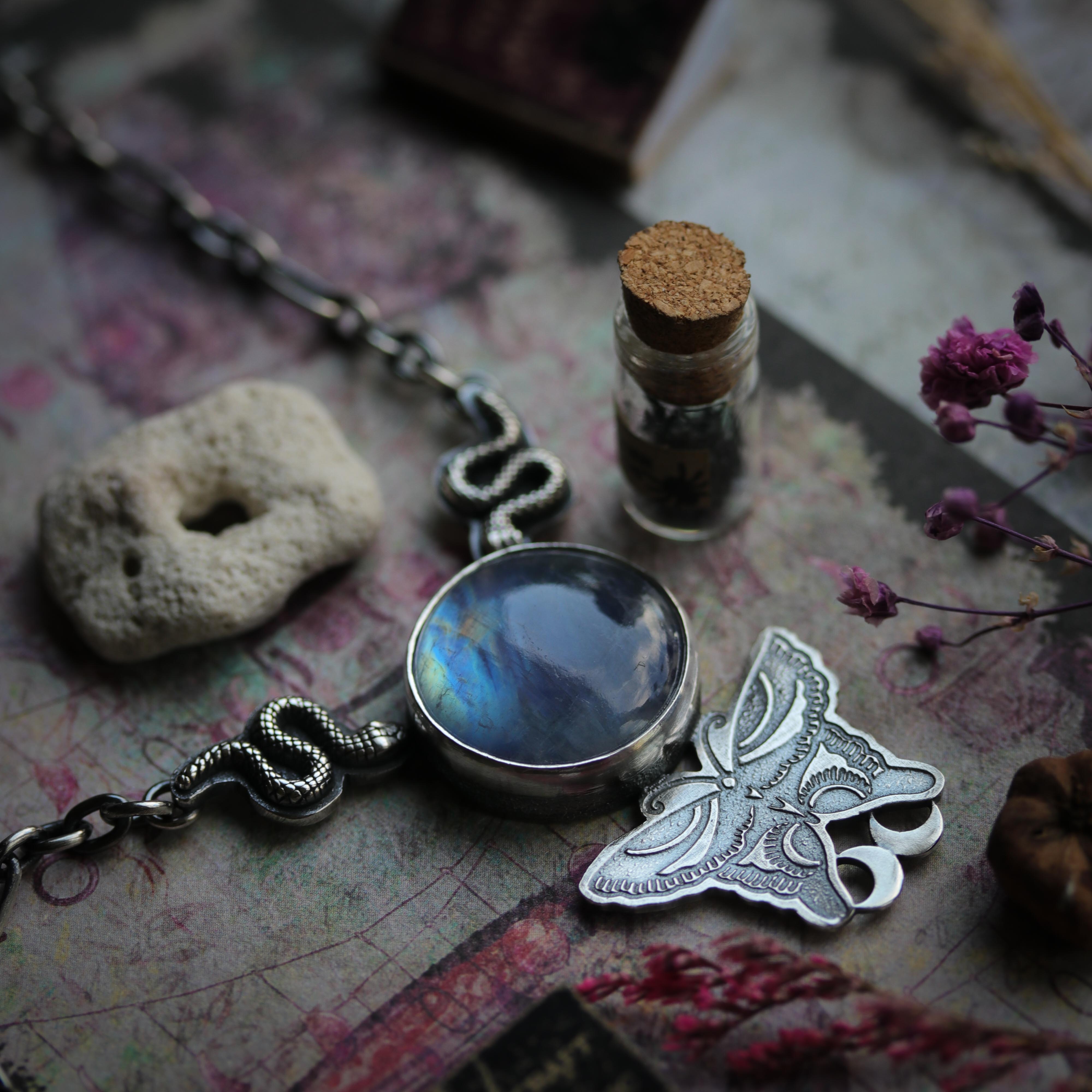 Sam Ryde Jewellery - Handmade silver & gold jewellery in Nottingham